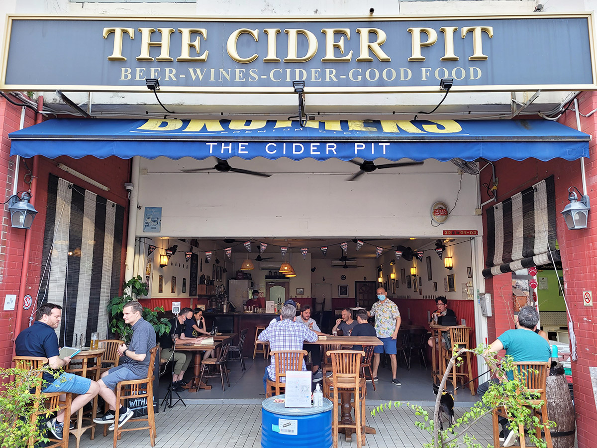 シンガポールのおすすめレストラン『最近オープンのクラフトビール店』